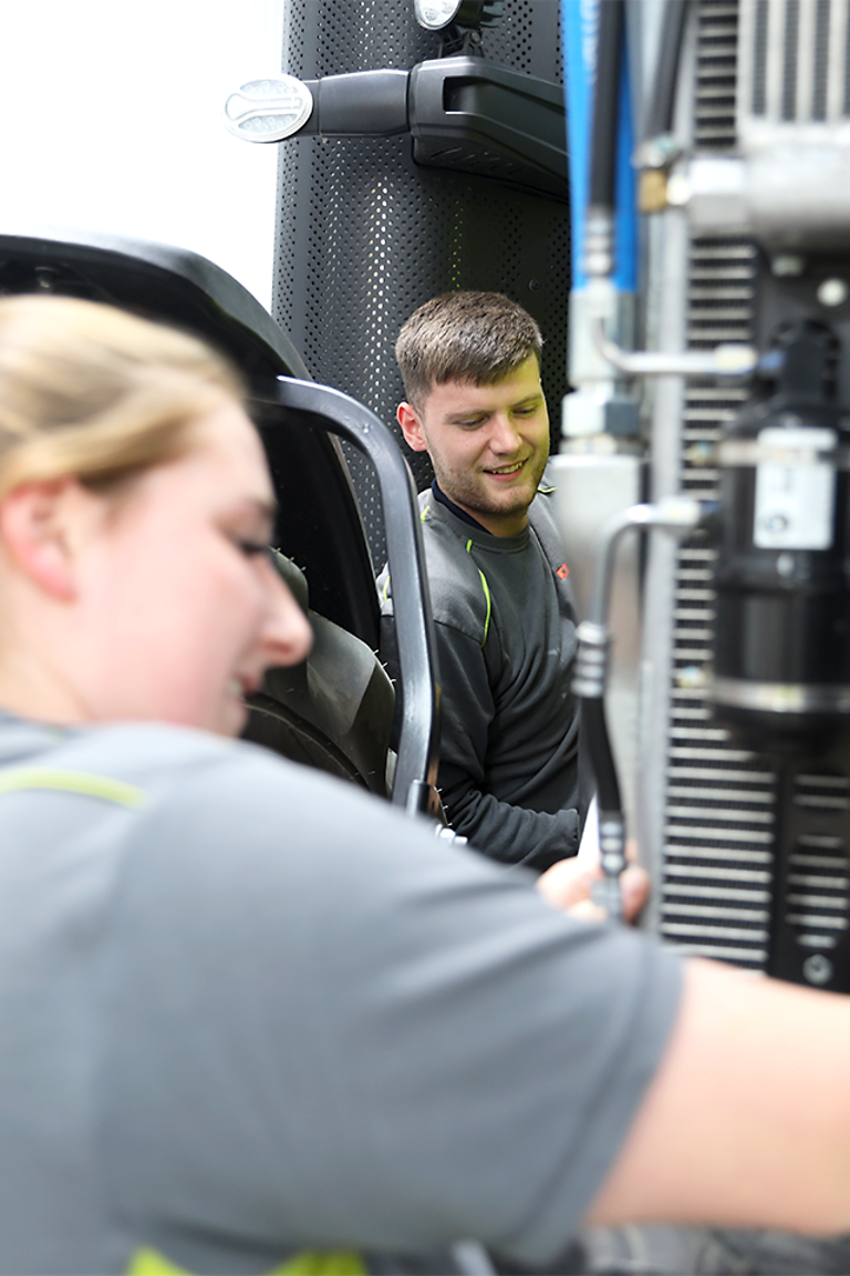 Land-based Service Engineer | CLAAS