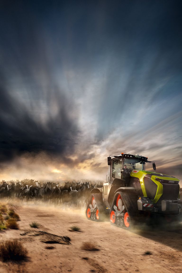 XERION 12 CMATIC | CLAAS