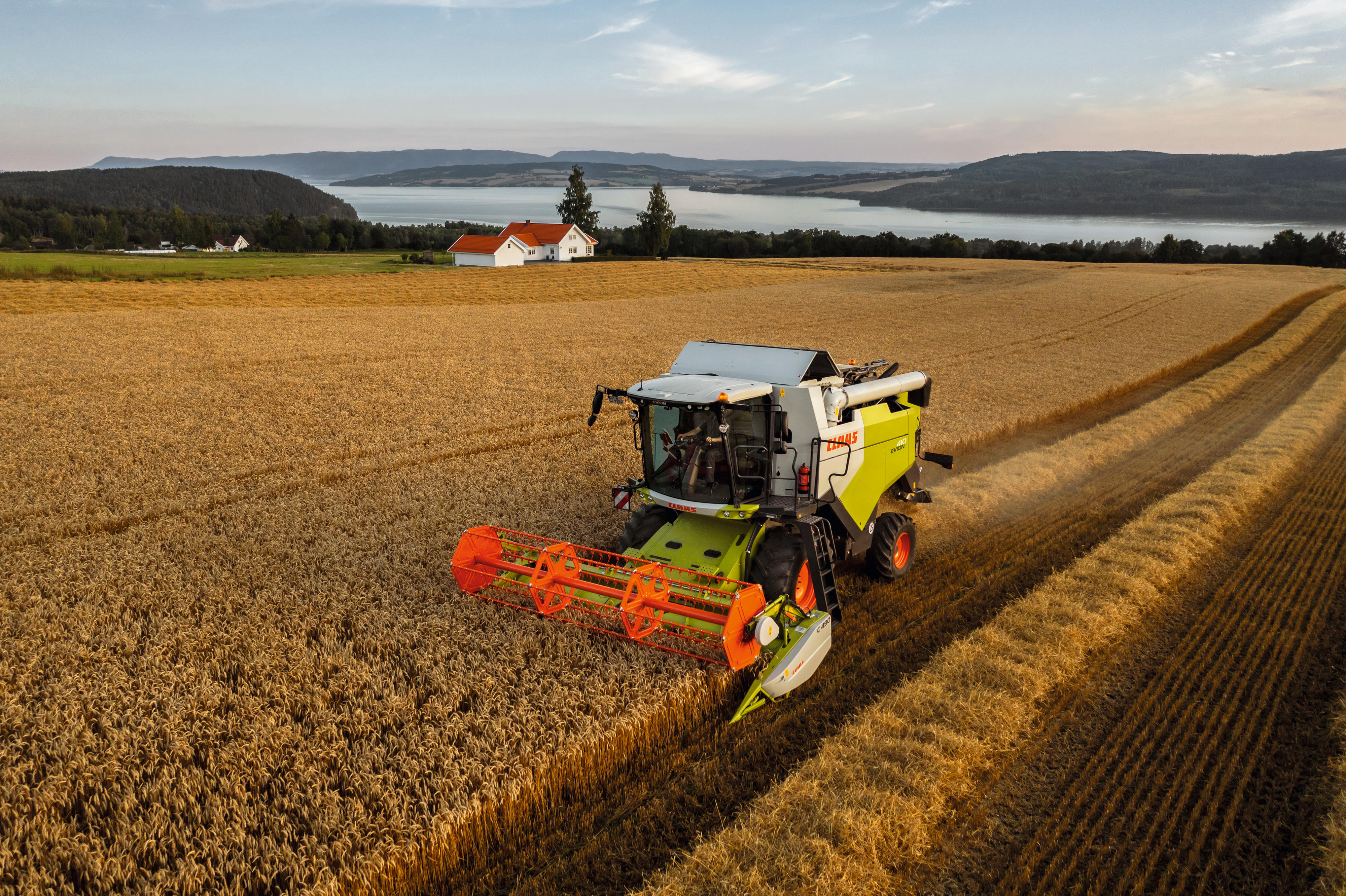 DOMINATOR 260 | CLAAS