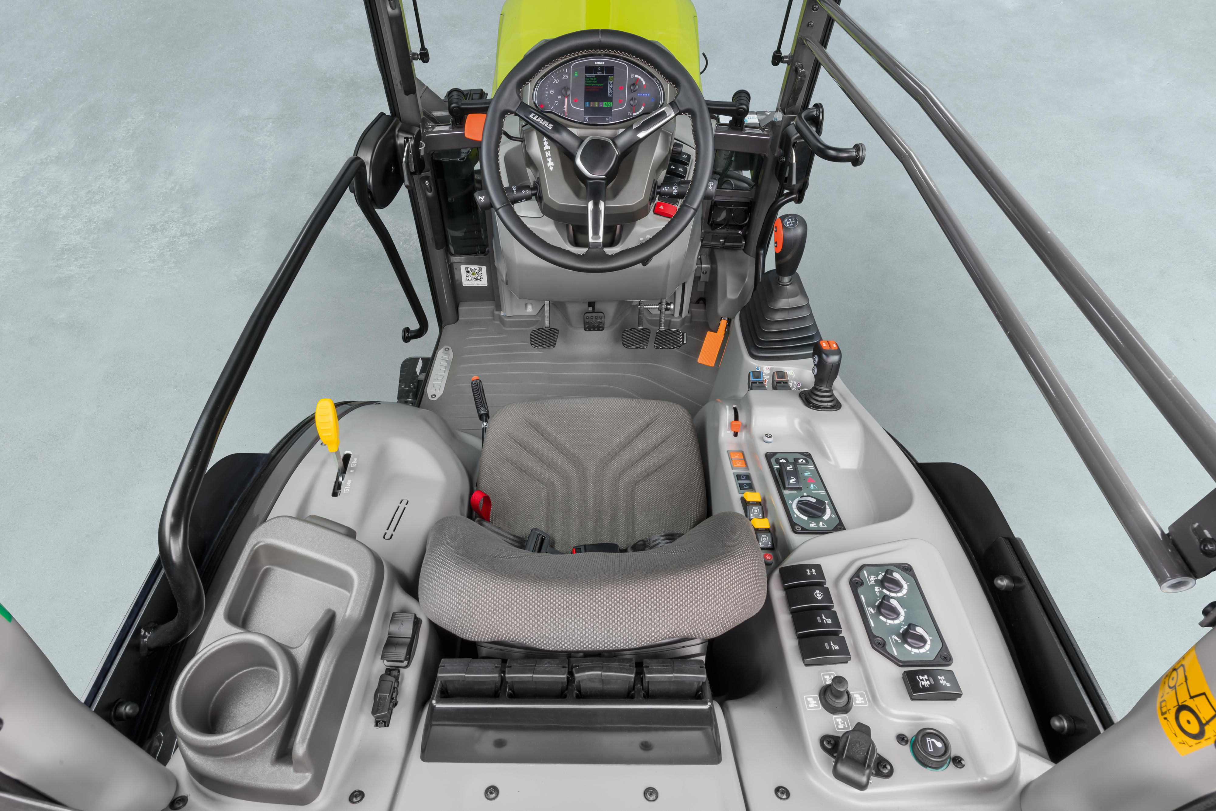 EIMA 2024: CLAAS präsentiert NEXOS Spezialtraktoren mit neuer ...