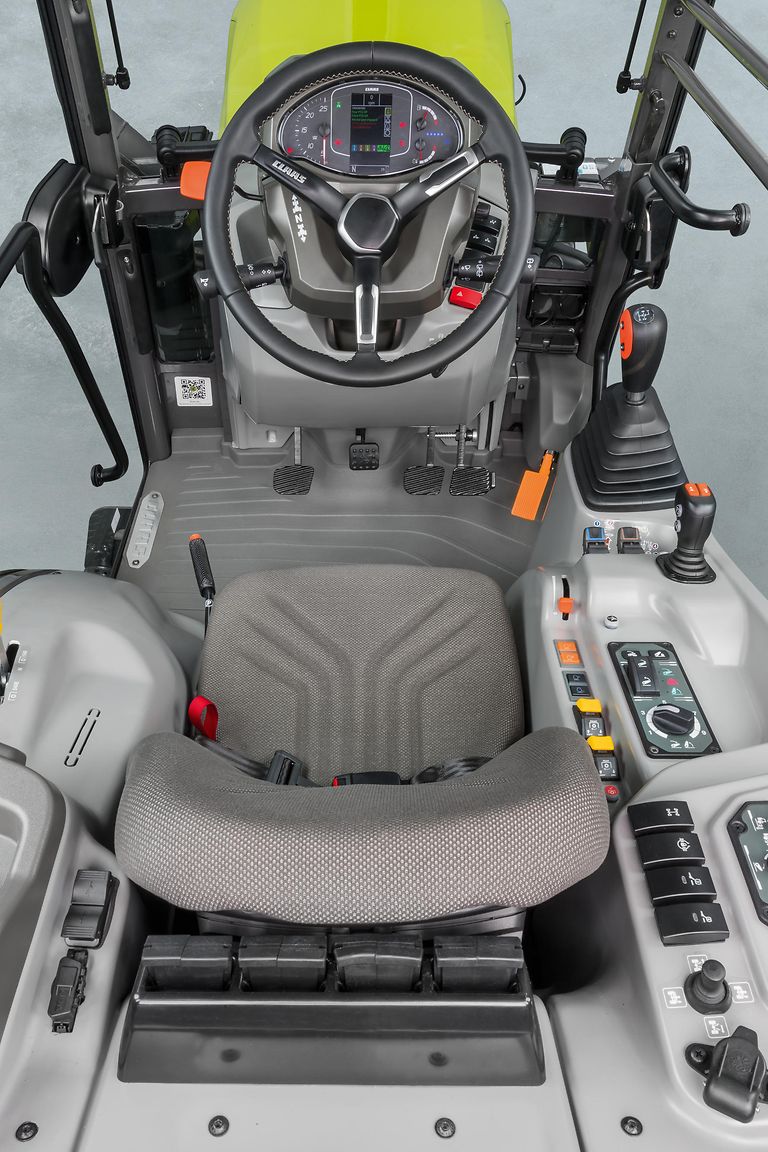 EIMA 2024: CLAAS presents NEXOS specialised tractors with new four ...