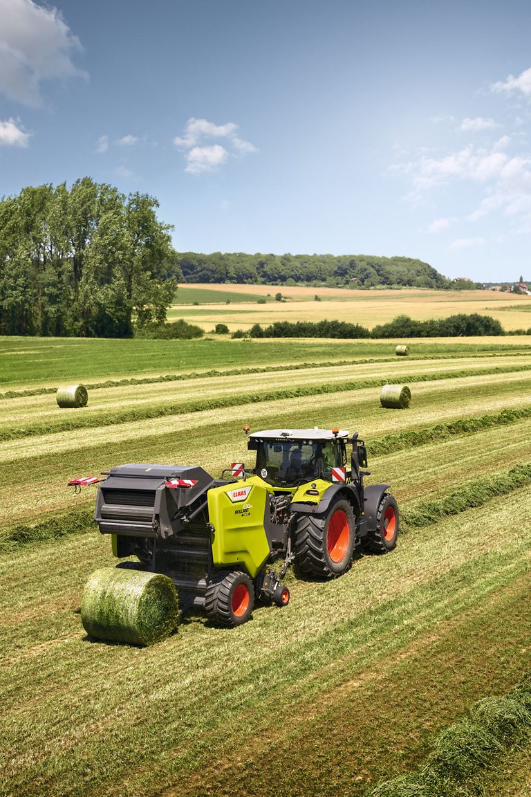 Neue ROLLANT 630 RC von CLAAS mit 25-Messer-Schneidwerk und MULTIFLOW ...