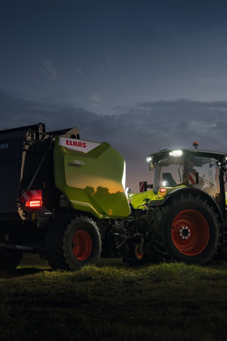 Throughput, bale density and efficiency redefined: CLAAS presents CEREX ...