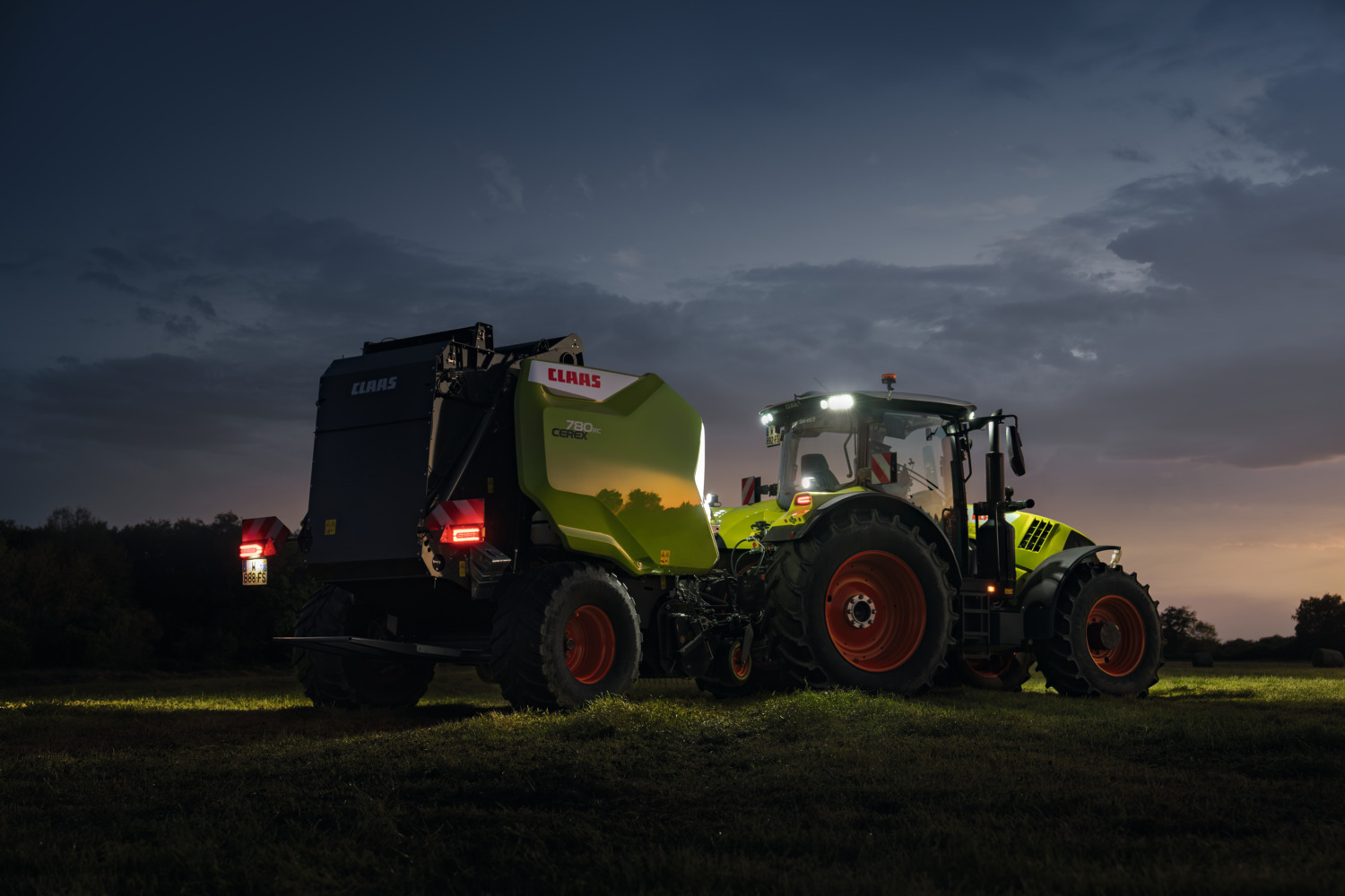Un débit, une densité de pressage et une efficacité d'exception : CLAAS ...