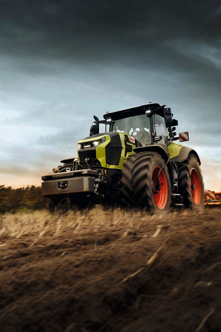 Neue AXION 9 Großtraktoren von CLAAS: Premium-Komfort trifft auf ...