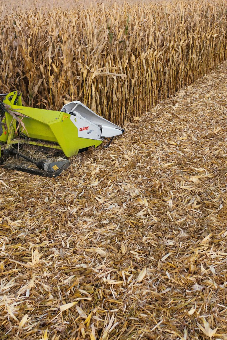 Weltneuheit: CLAAS präsentiert CORIO STUBBLE CRACKER mit integriertem ...