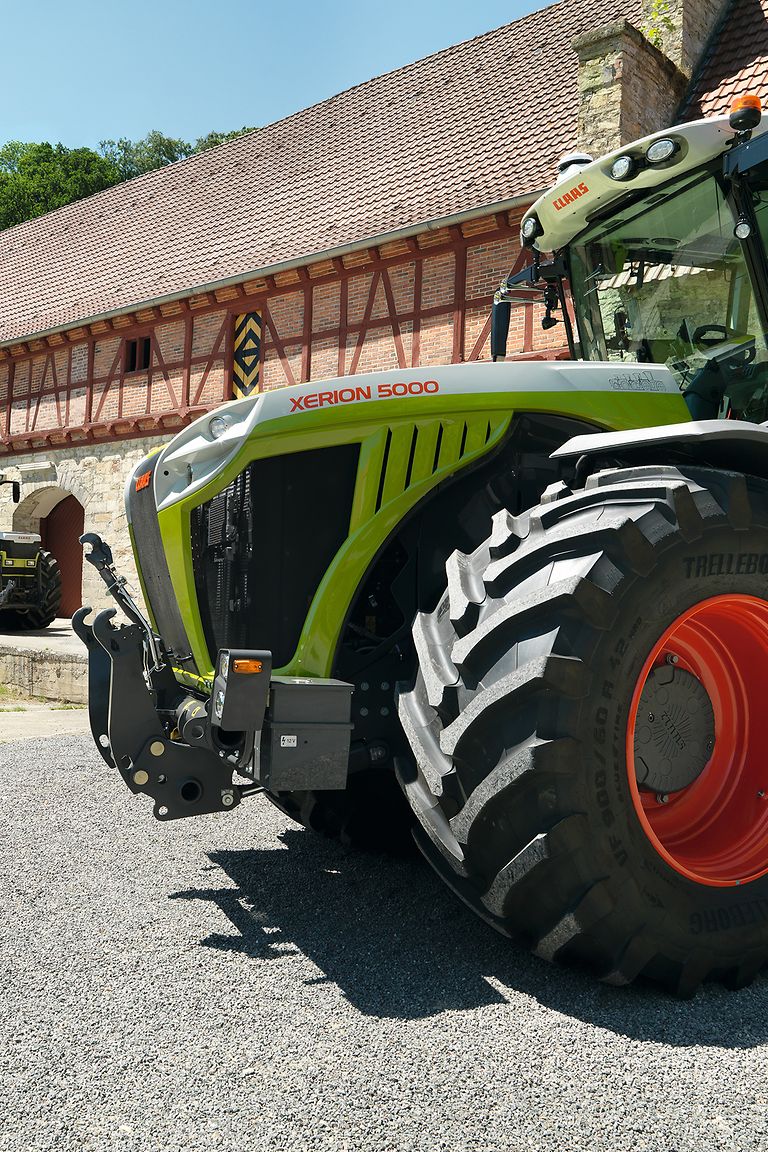 Old vs. new - La storia dello XERION | CLAAS