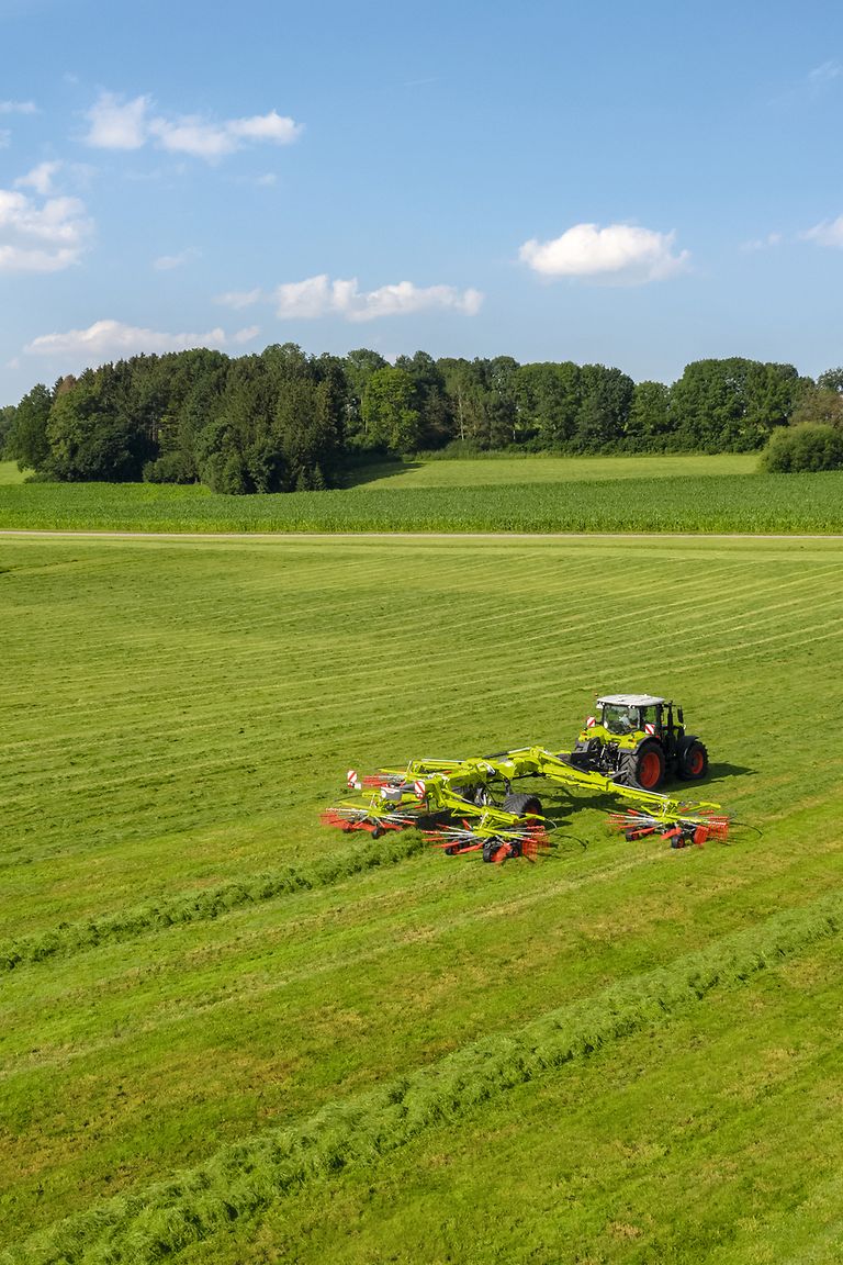 LINER four-rotor swathers | CLAAS